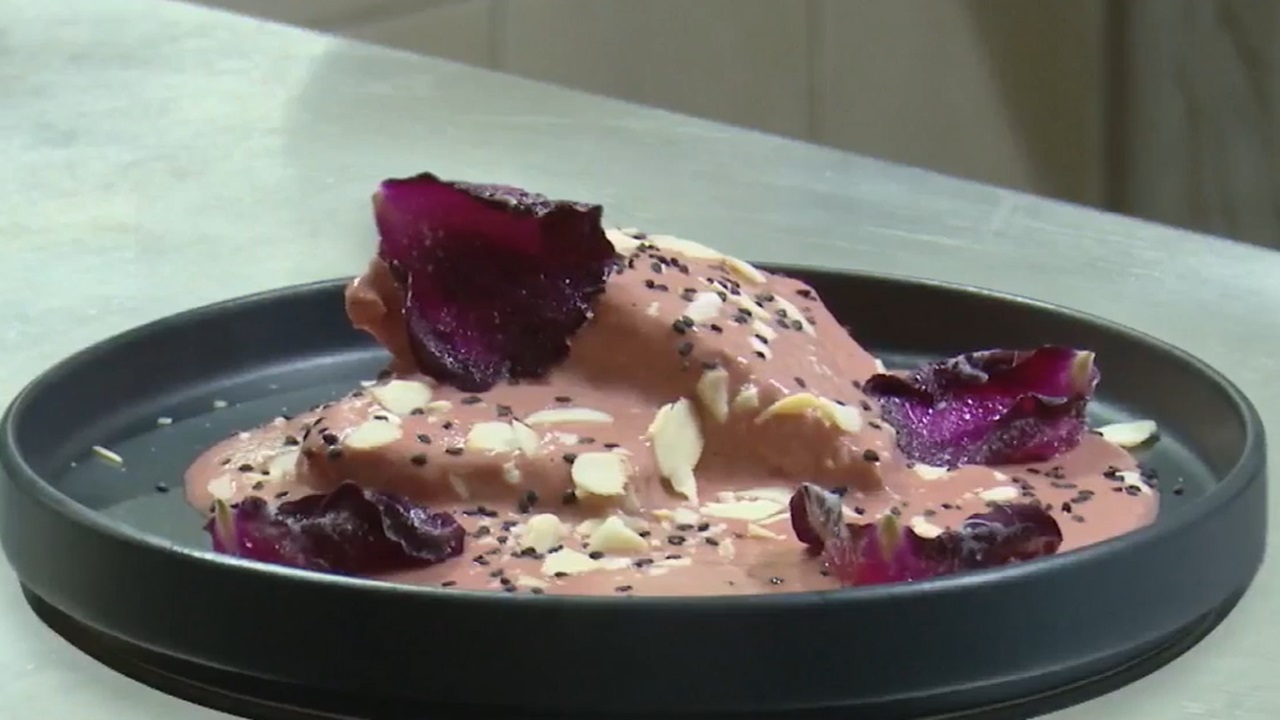 Mole rosa a base de atún, creación poblana al estilo guerrerense