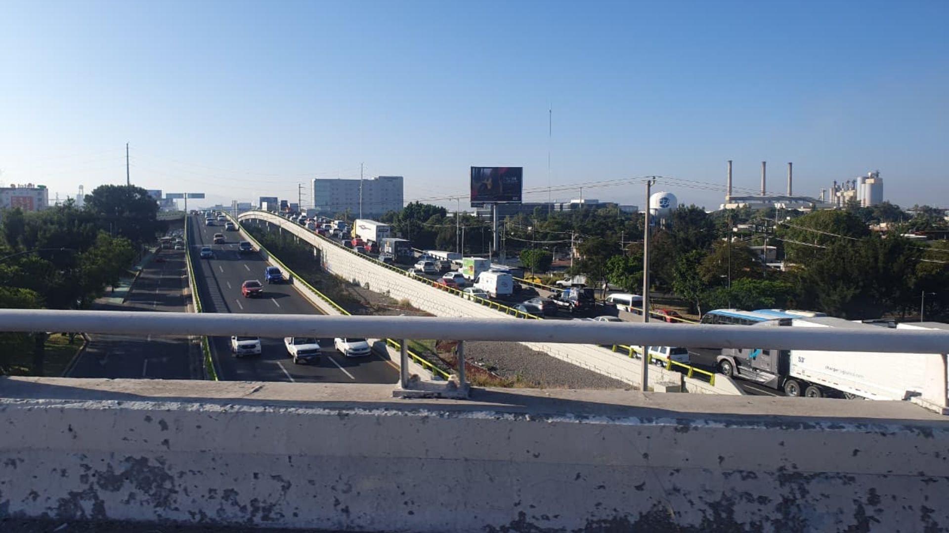 Tráfico en la autopista México‑Querétaro HOY 24 de octubre de 2025