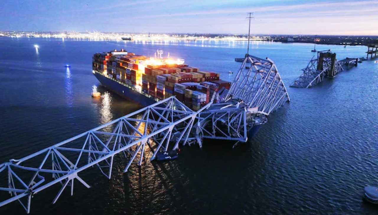 Así se produjo el fatal accidente en que un barco derrumbó un puente en ...