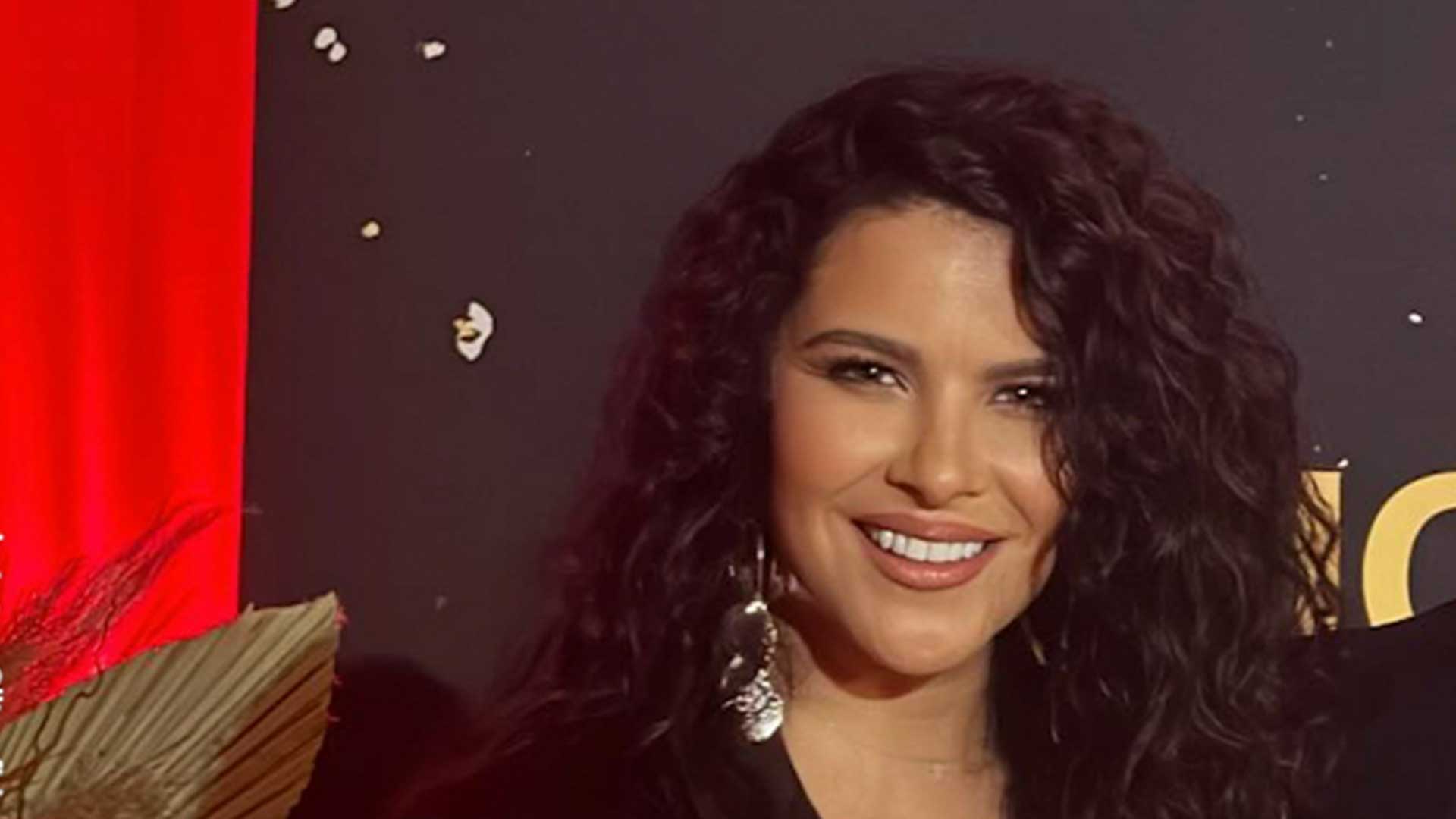 Litzy da detalles sobre su vestido de novia para su futura boda con el ...