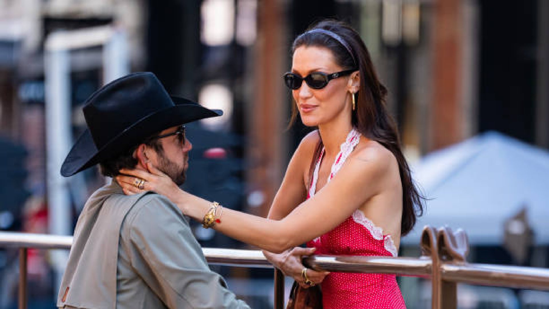 Bella Hadid y Adán Bañuelos terminan su relación después de dos años juntos