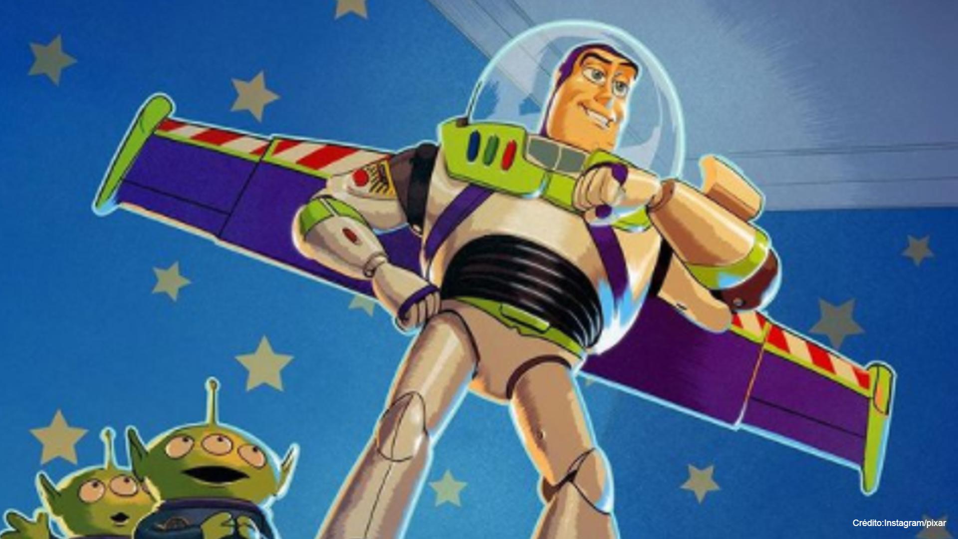 Buzz Lightyear Volando En El Espacio El Buzz LightYear Más épico: