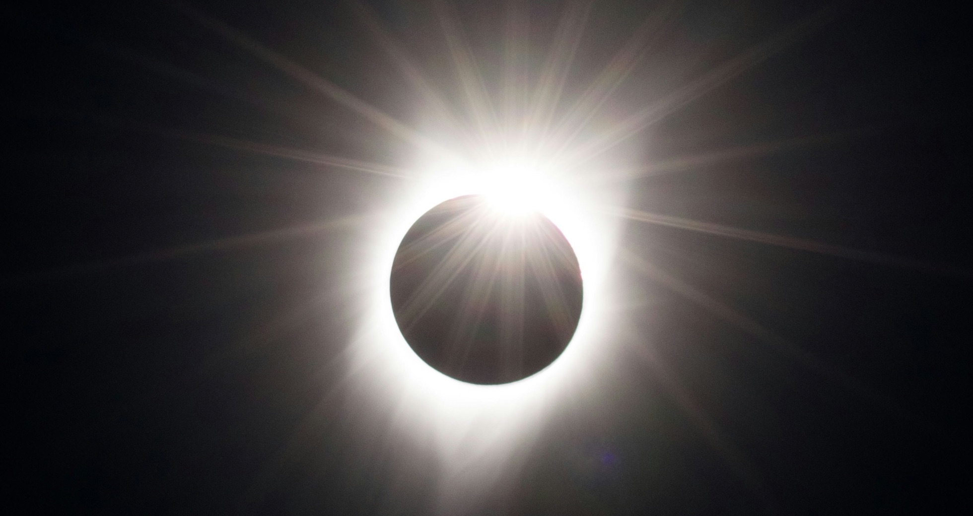 ¿A qué hora se oscurecerá México por el eclipse solar hoy 8 de abril ...