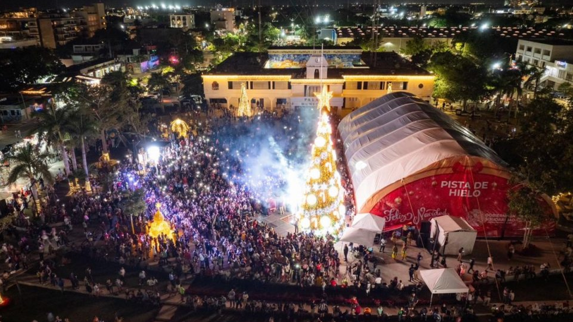 Navidad en Playa del Carmen: Encendido del árbol y anuncio de eventos ...