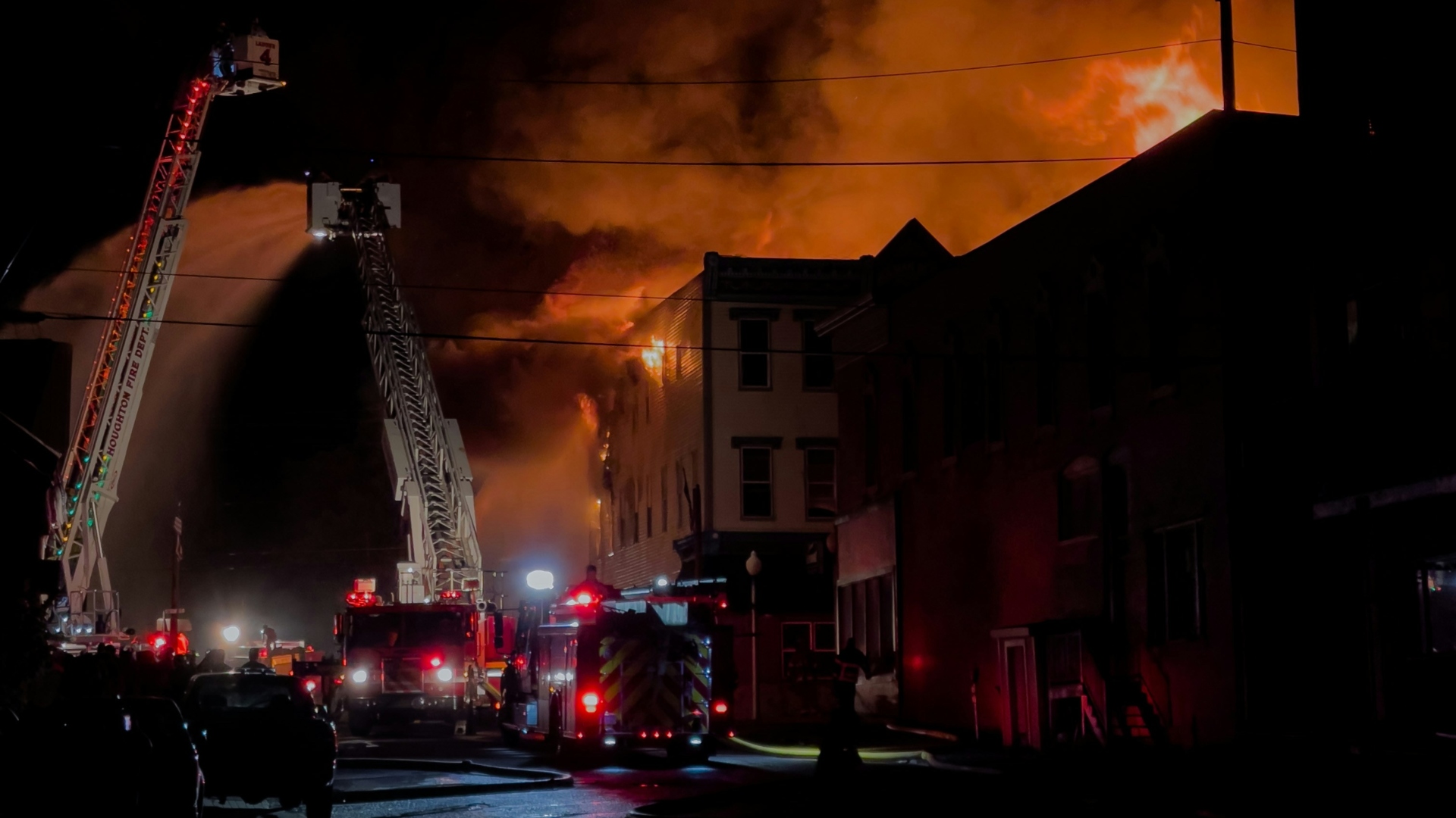 Conato de incendio en plaza The Harbor de Mérida; esto es lo que se sabe