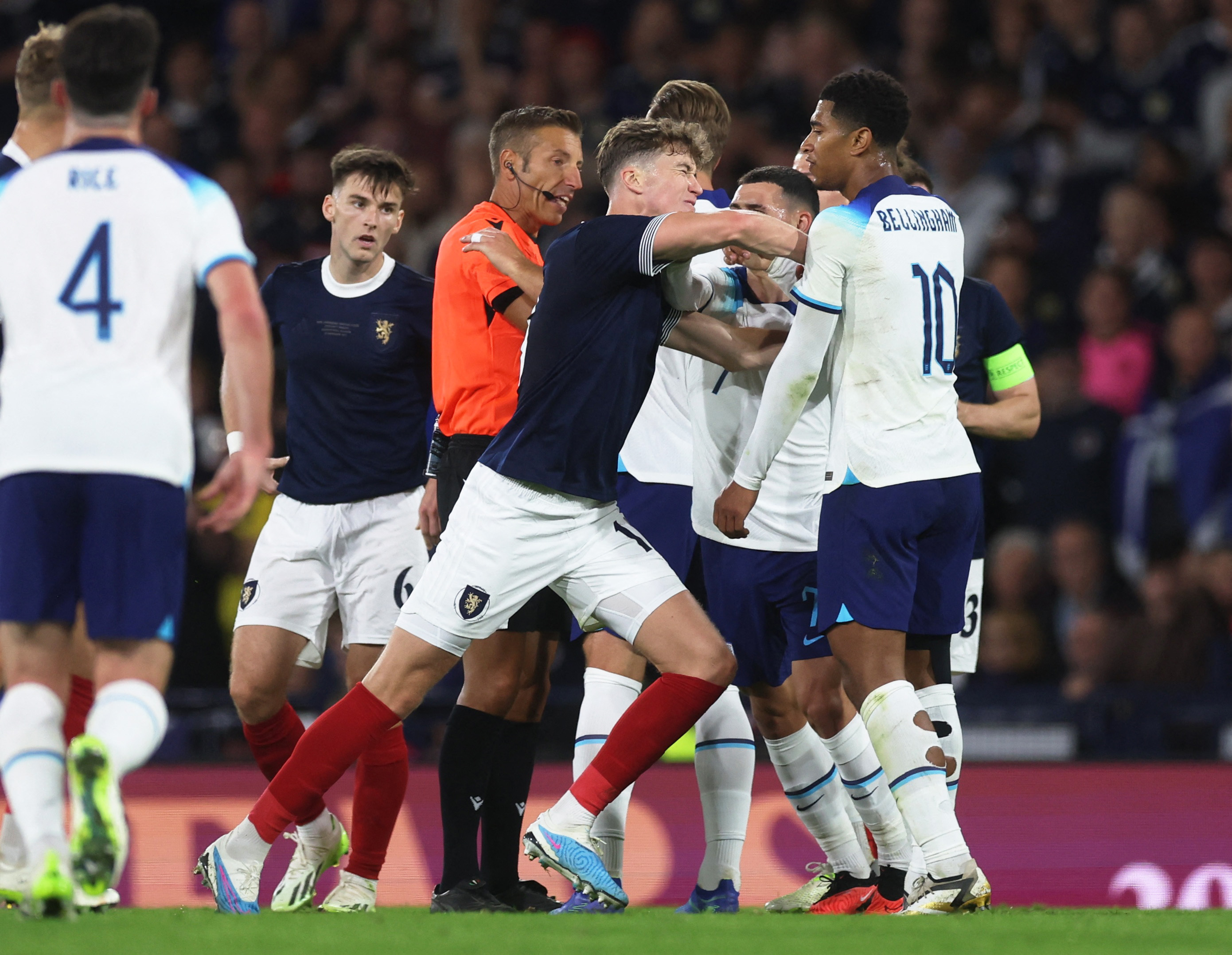 ¿Calcetas rotas?: La razón por la que Bellingham y otros futbolistas ...