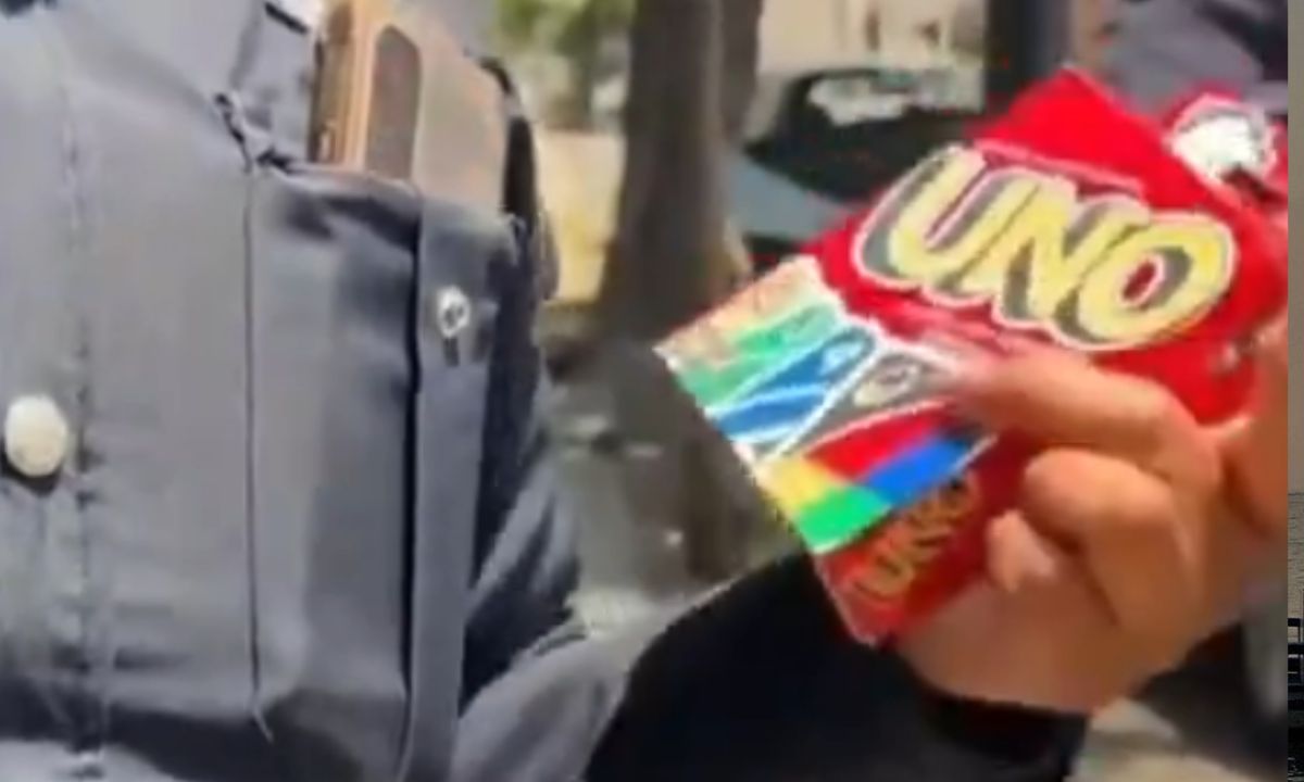VIDEO: Así detuvieron a grupo de jóvenes por jugar "UNO"