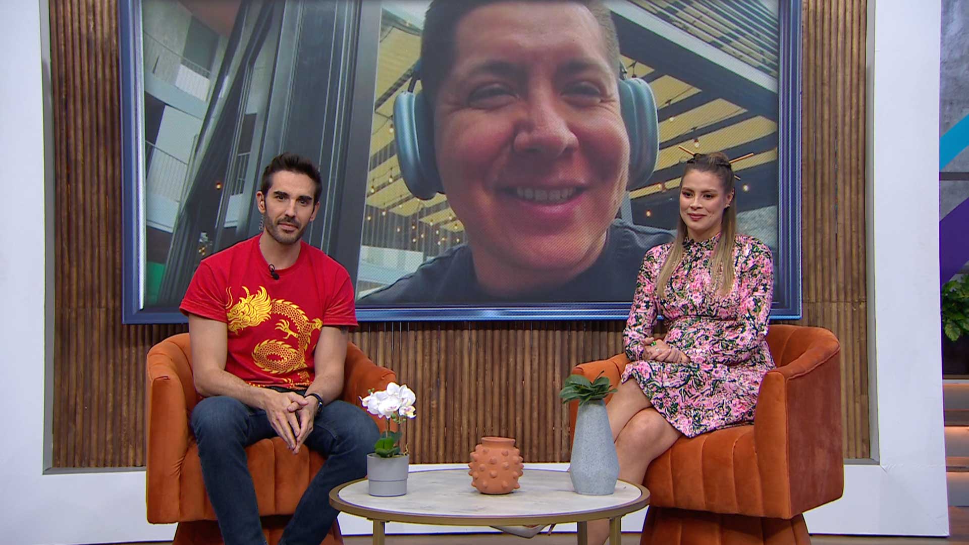 Mr. Doctor expone los mensajes de Aislinn Derbez