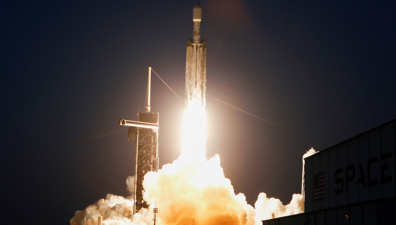 SpaceX lanza 51 satélites Starlink al espacio