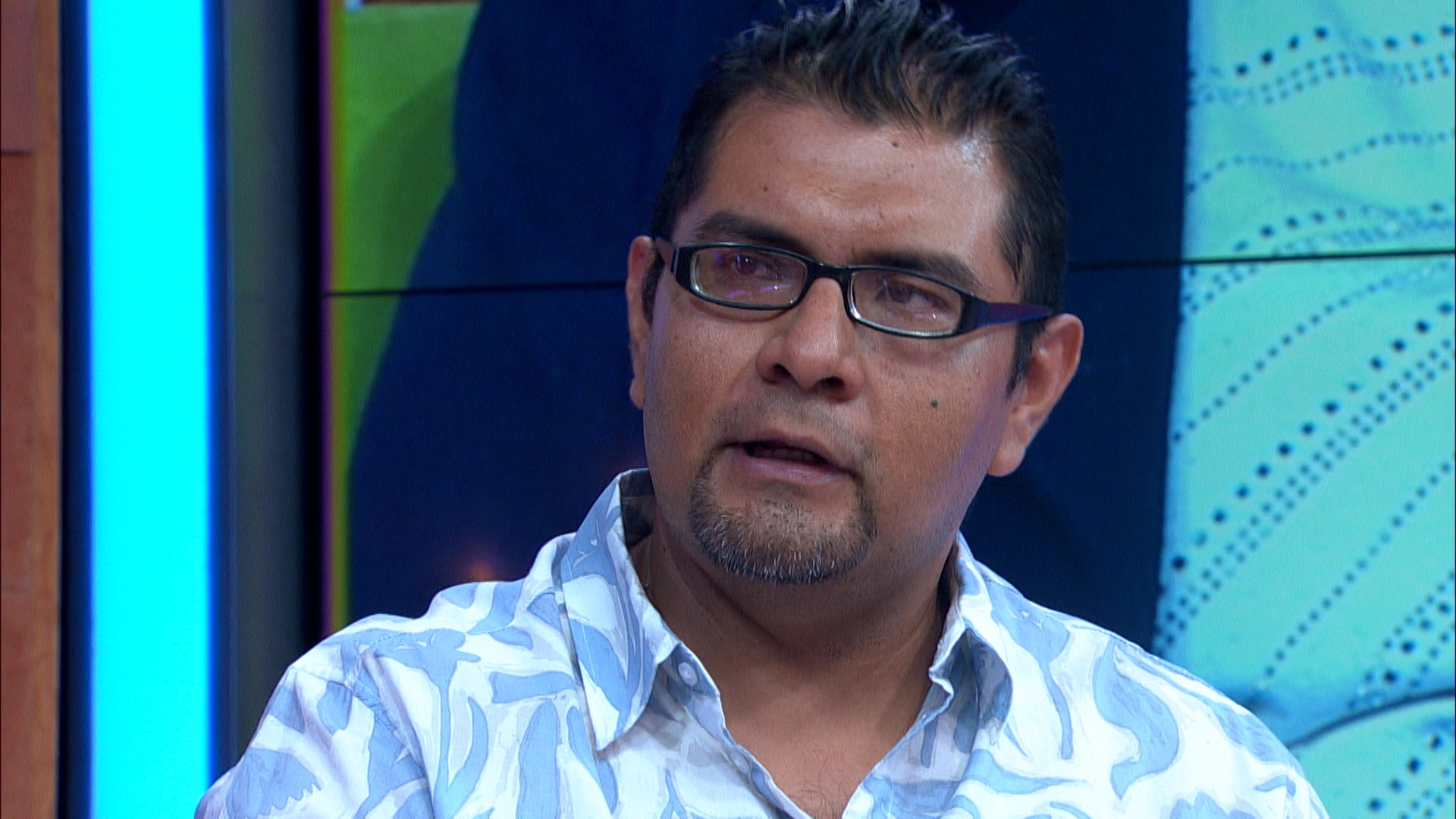 Manuel acepta que es mandilón por gusto propio