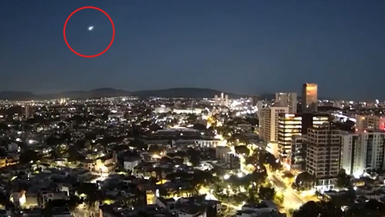 VIDEO: ¡Impactante! Meteorito sorprende en Zona Metropolitana de ...