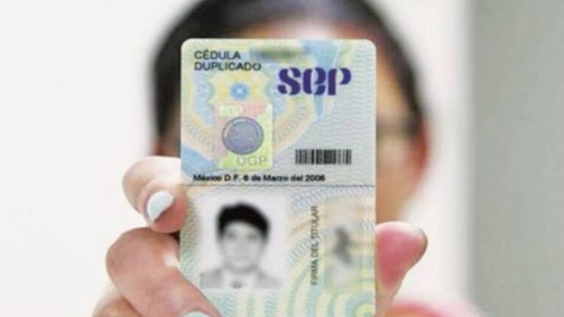 ¿Cómo descargar la cédula profesional en formato PDF?