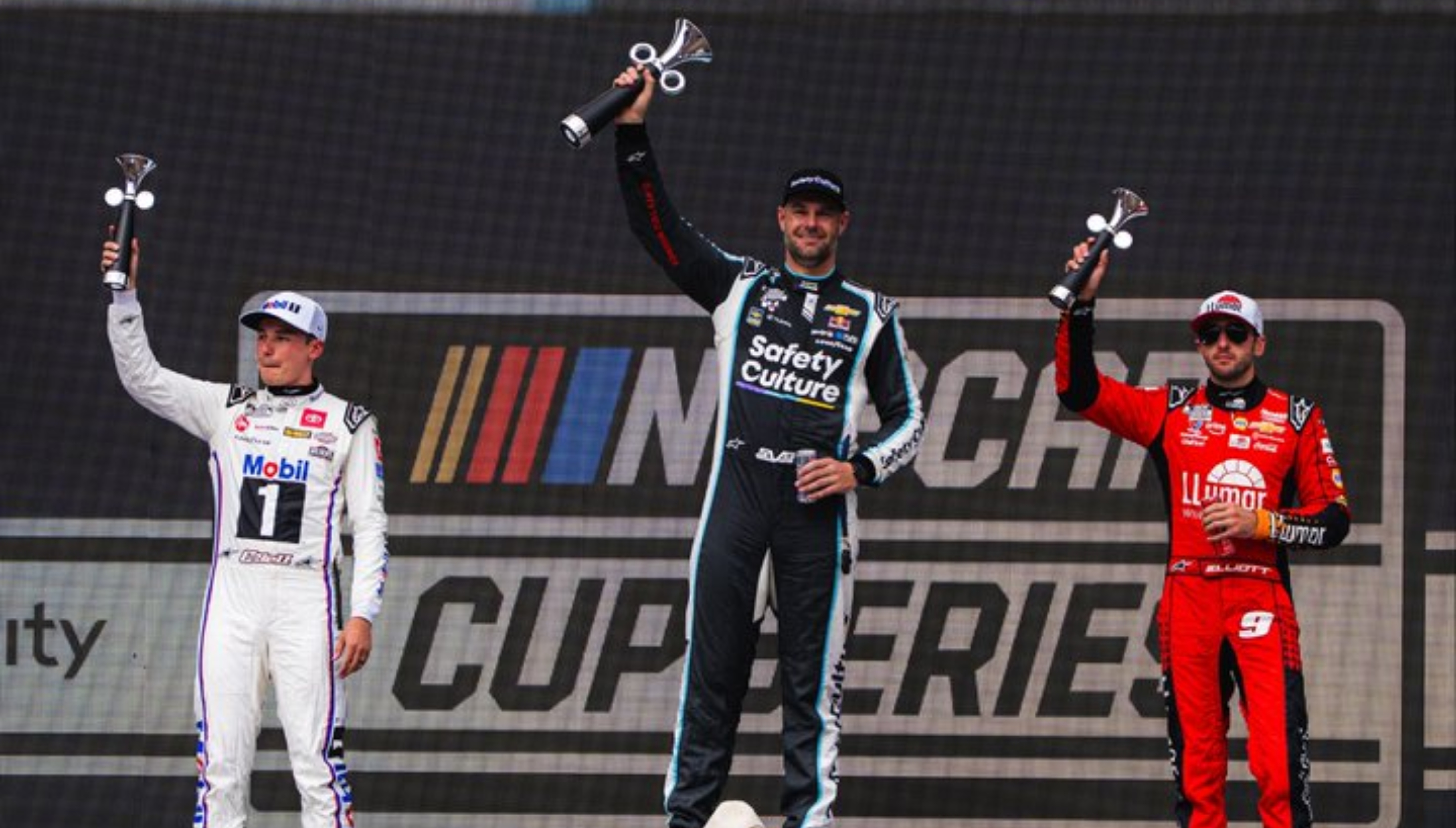 Shane van Gisbergen conquista la NASCAR en México; Daniel Suárez se ...