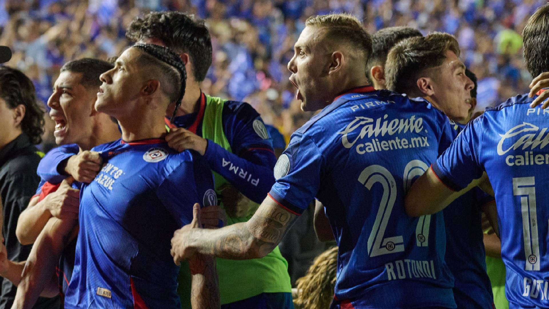 LA MILLONARIA CANTIDAD que daría Cruz Azul por el Chiquete Orozco