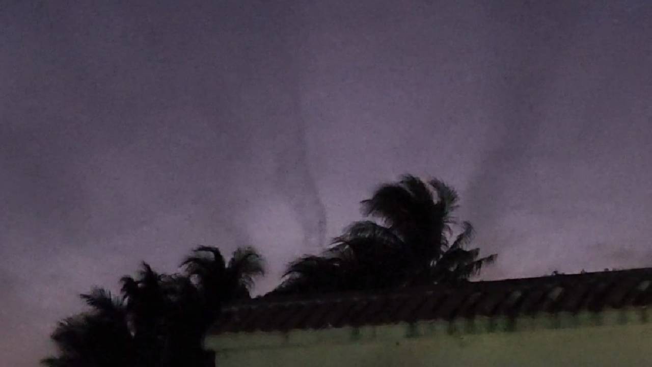 VIDEO: Aparecen remolinos al sur de Mérida