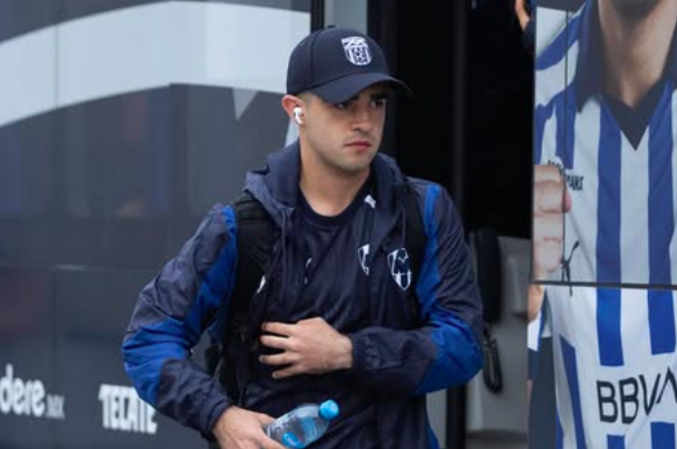 Él es César Garza, jugador mexicano que jugará en el Dundee de Escocia