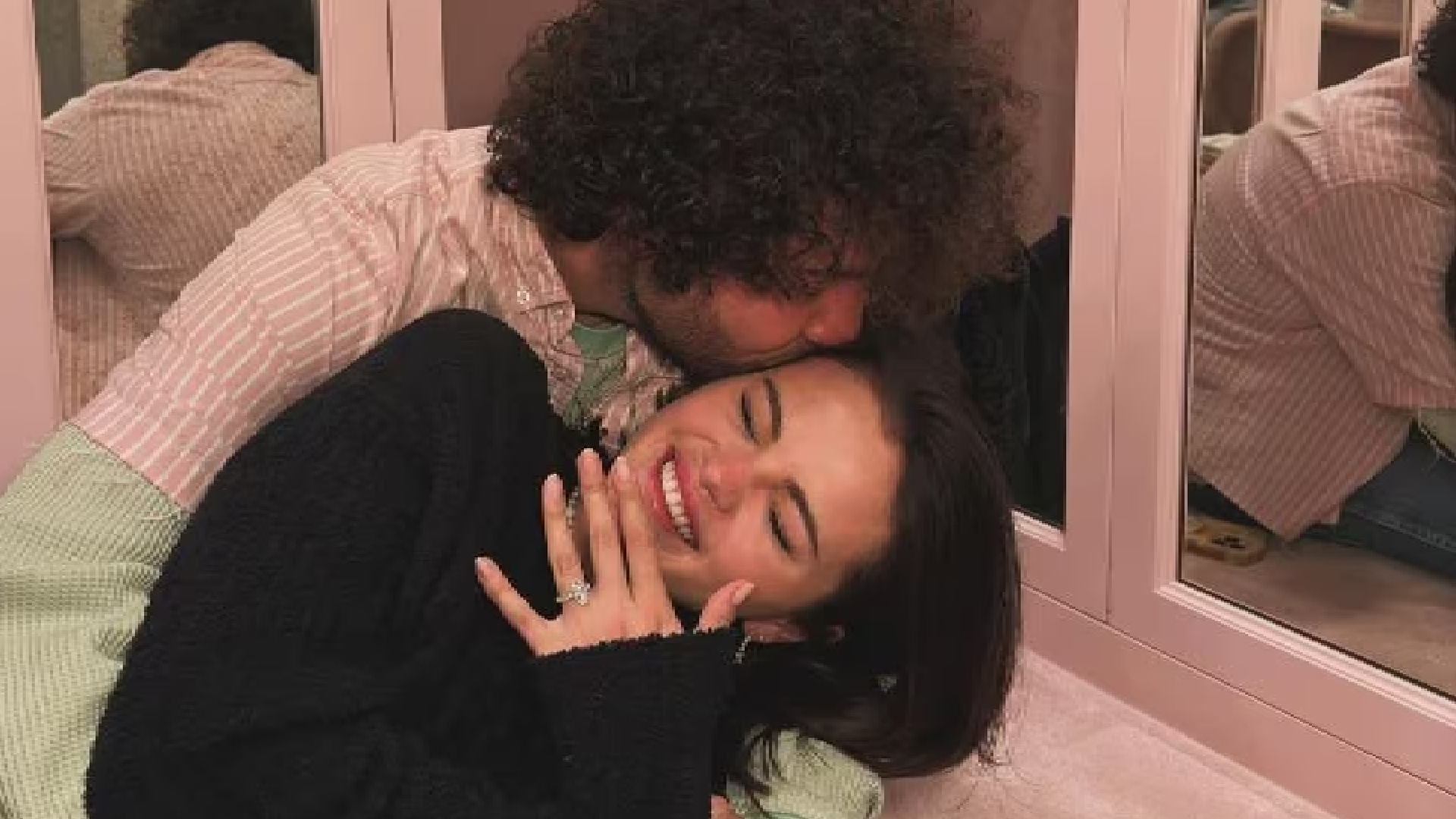 Benny Blanco y Selena Gomez anuncian su COMPROMISO en redes sociales