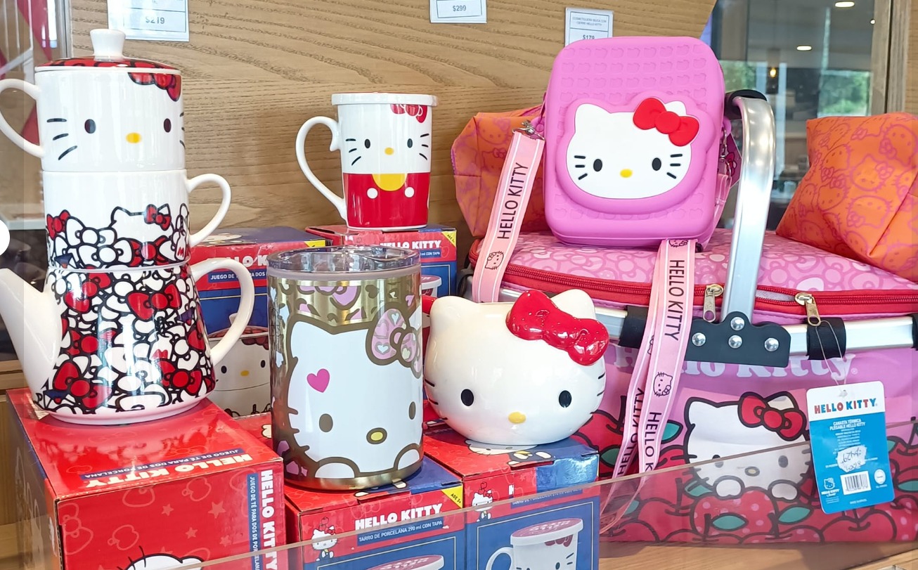venta de productos de hello kitty en la Ciudad de México noviembre 2024