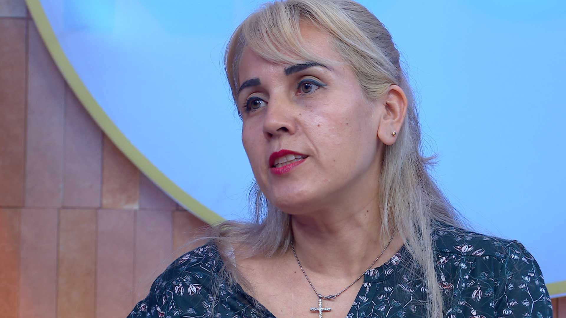 Carmen está preocupada porque quieren dejarlas en la calle