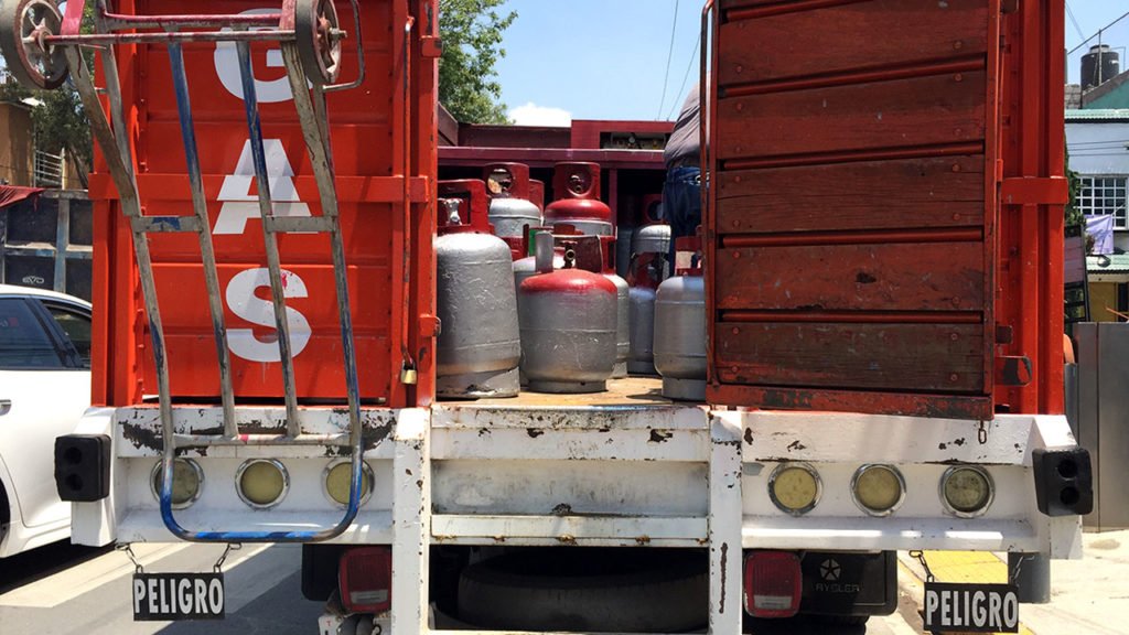 Gaseros inician paro en CDMX y Edomex, dejan a miles sin gas LP