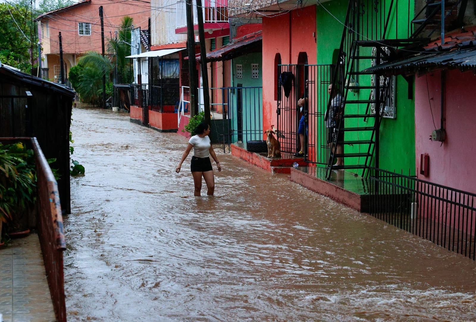 Operación de rescate tras Tormenta “Max” en Técpan de Galeana, Guerrero