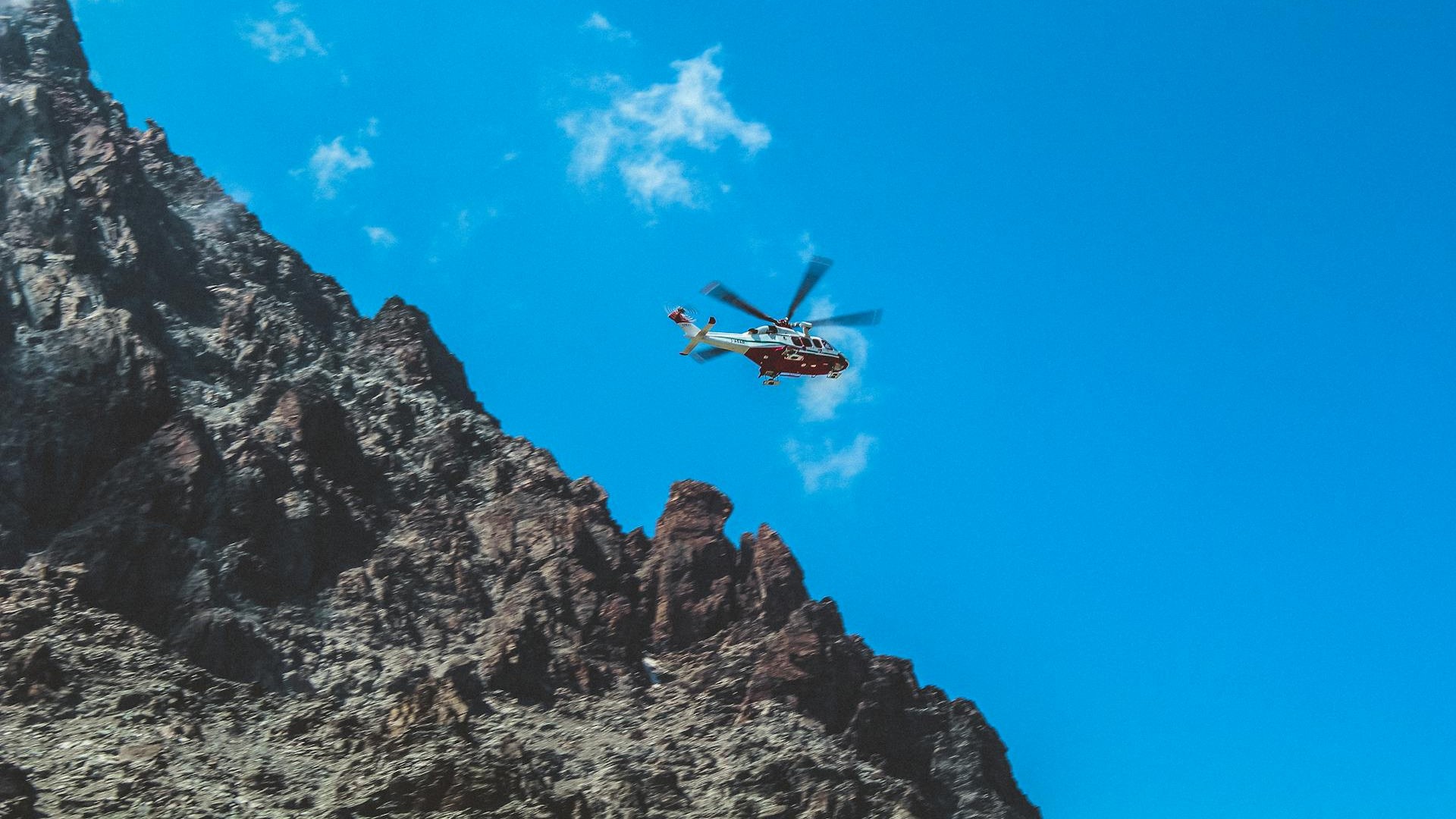 Slackline en montañas: qué es y por qué pudo ser clave en el mortal ...
