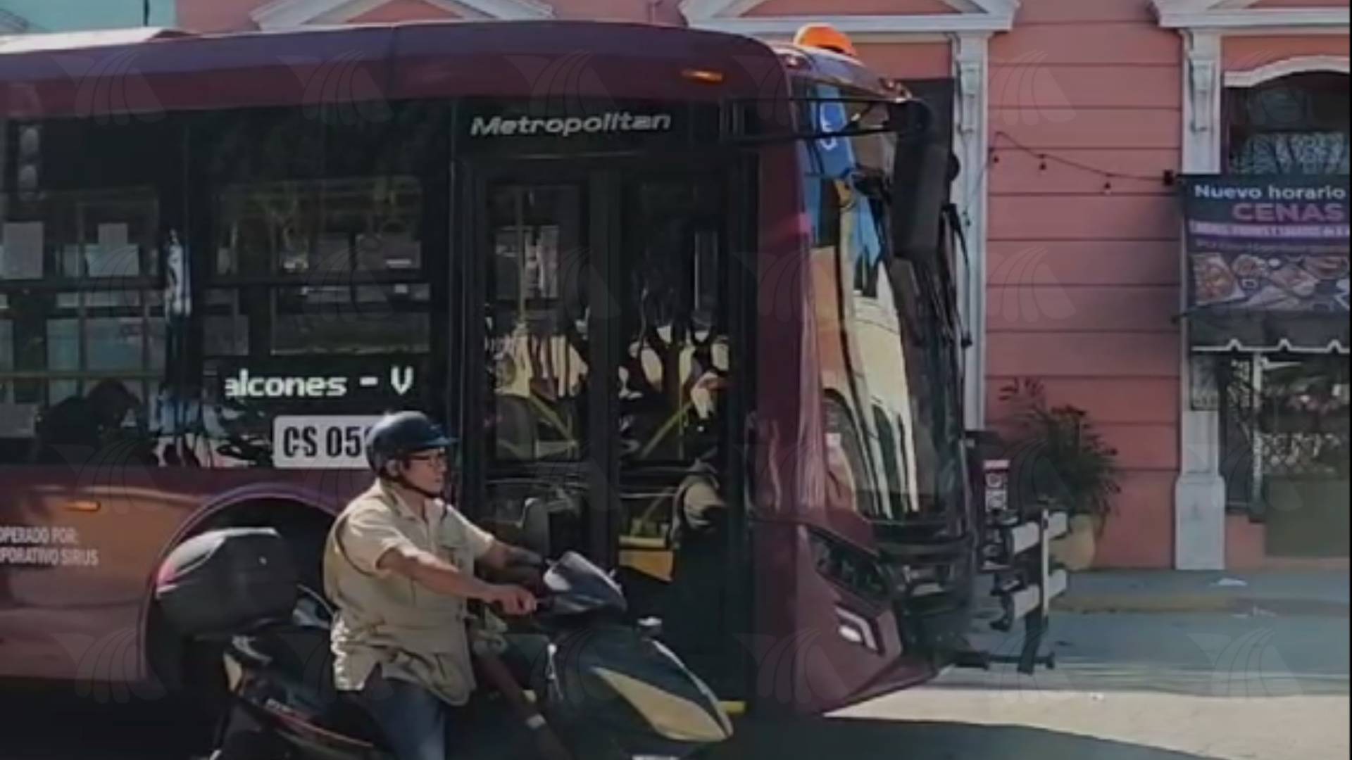 Va y Ven de color guinda ya está en funciones por las calles de Mérida