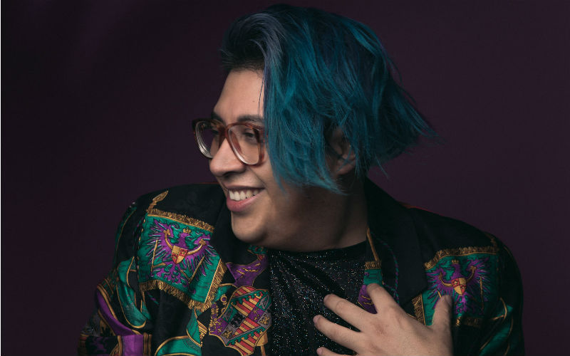 Manu Nna, primer comediante de stand up abiertamente homosexual