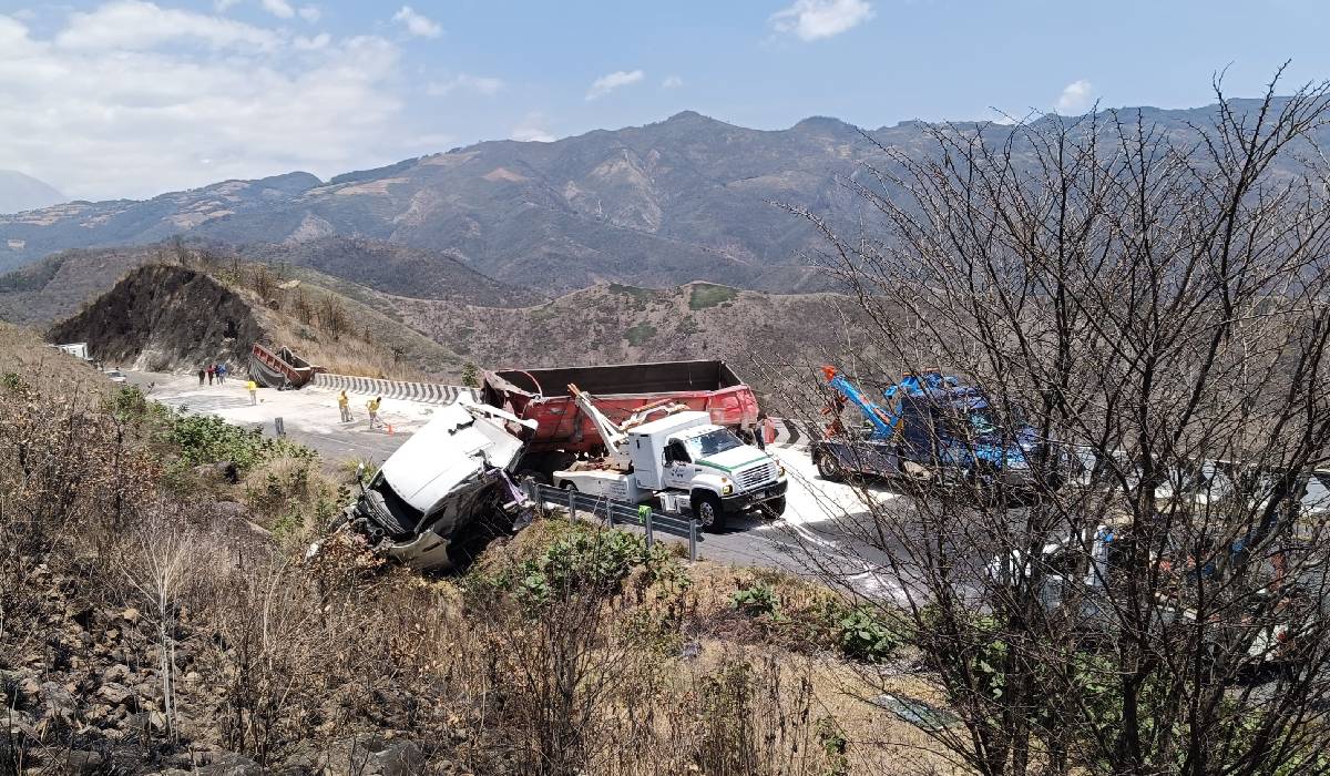Choque y volcadura en autopista Puebla-Veracruz deja un muerto, hoy 30 de marzo de 2025