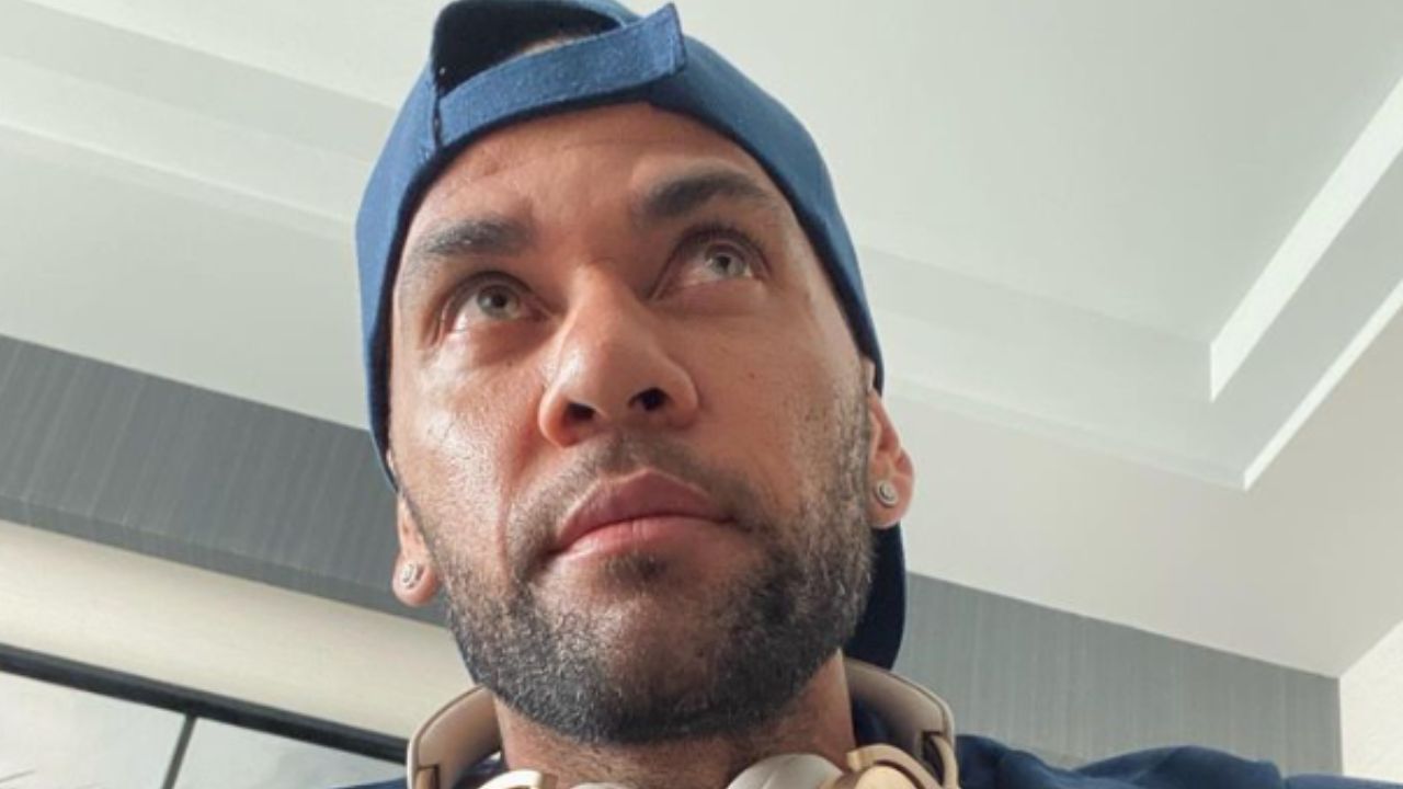 Dani Alves publica foto y es tendencia en redes después de salir de la ...