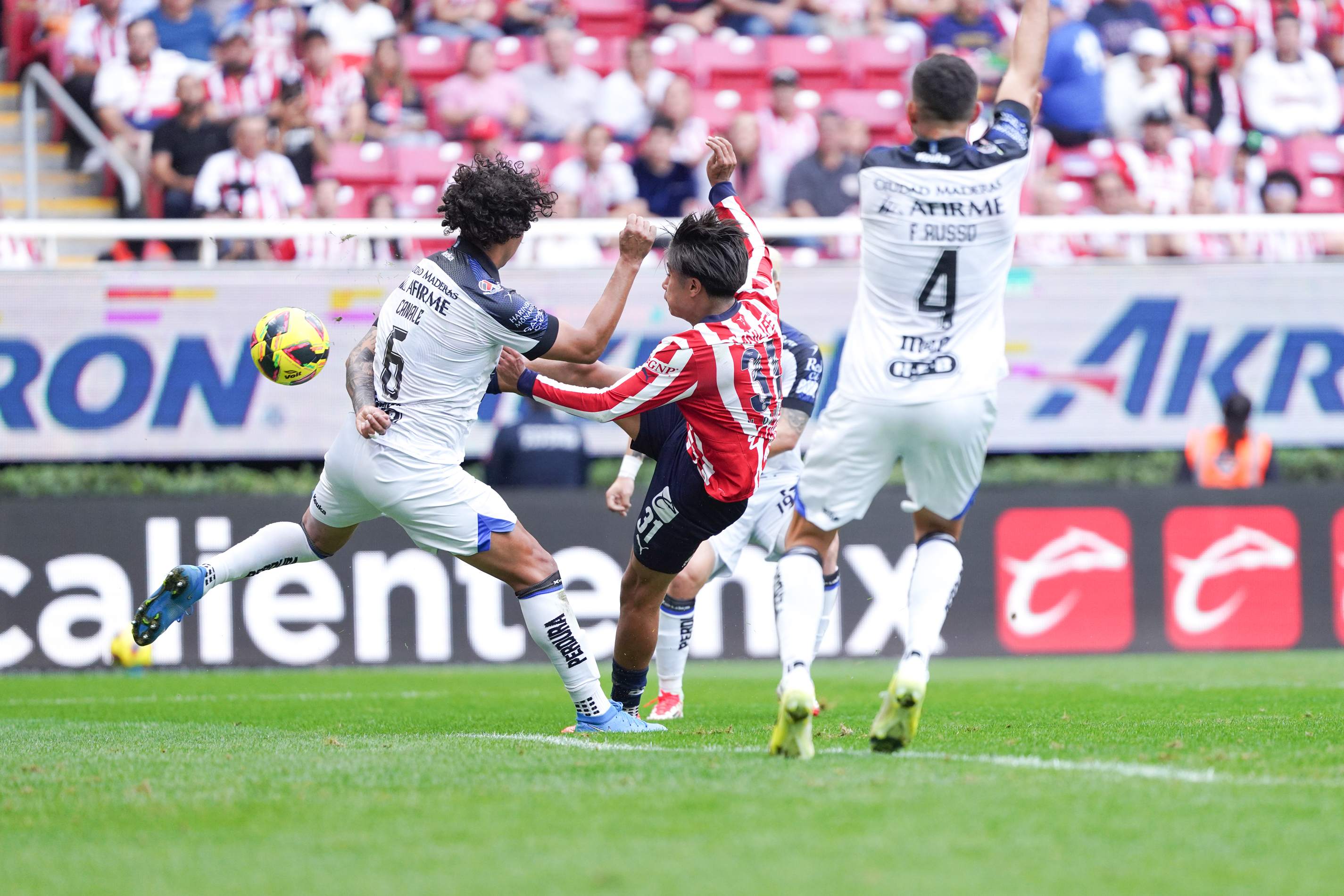 Chivas vs Querétaro: Empate 1-1 en el Clausura 2025