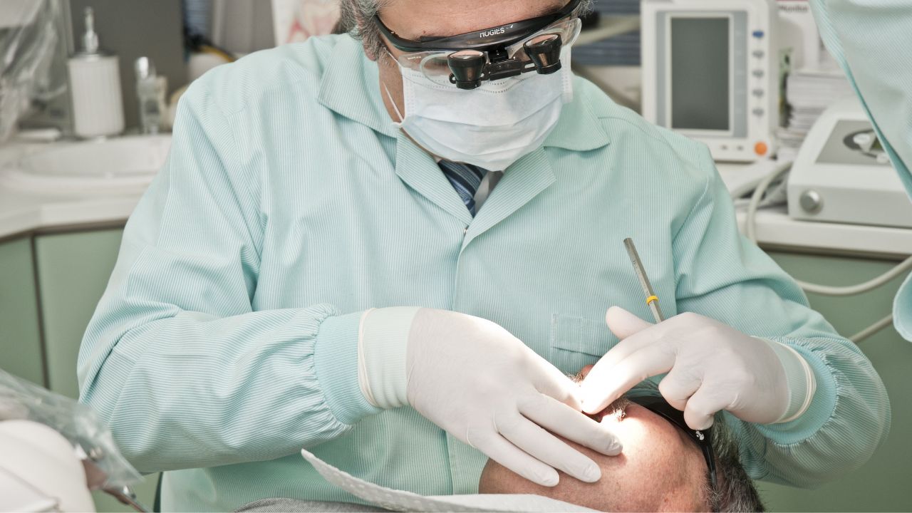 Hombre es encontrado sin vida dentro de un consultorio dental en ...