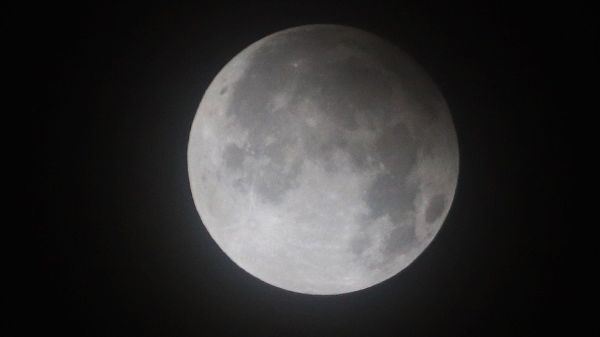 ¿Cuándo, dónde y cómo ver el eclipse lunar penumbral en México?