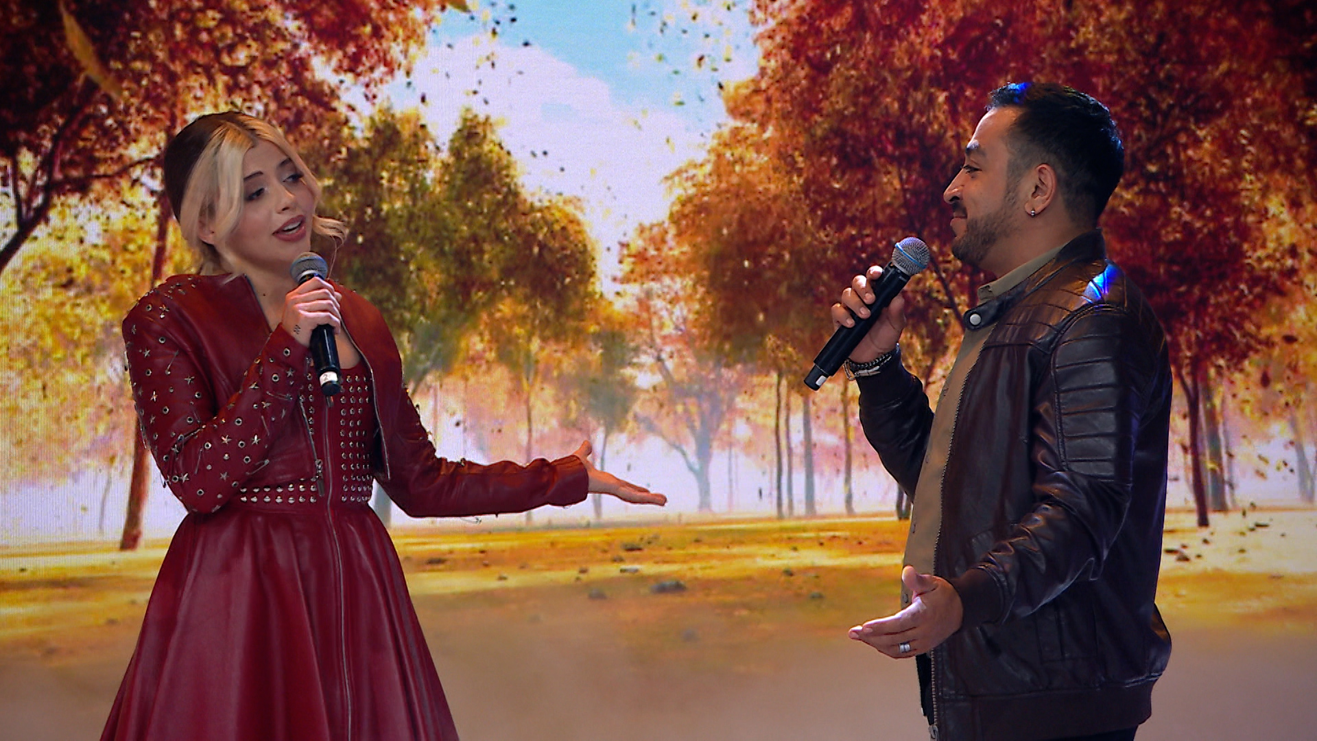 Dani Parra y Luis Fernando Peña cantaron "Colgando en tus manos" en La Academia VLA