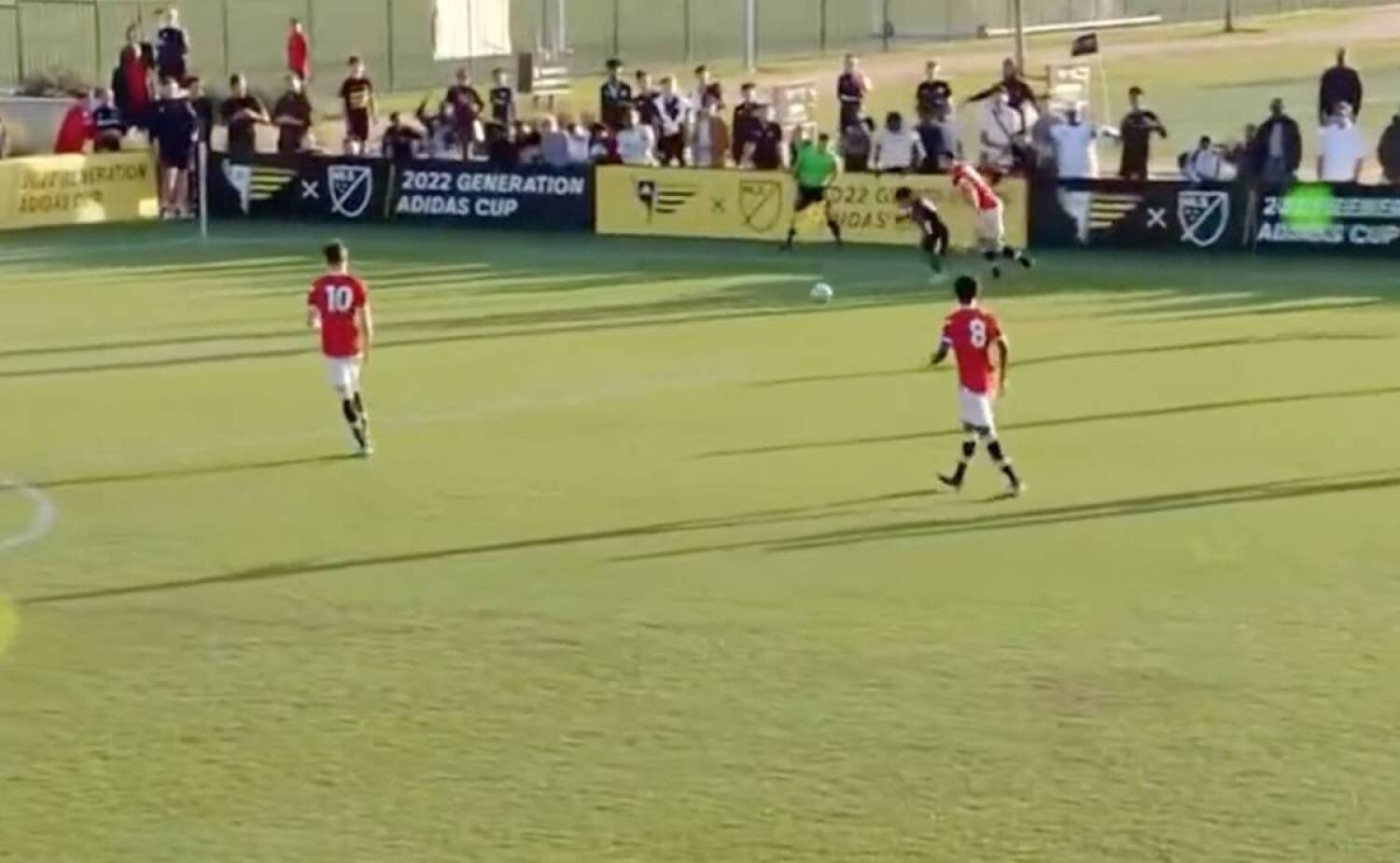 Alex Alcalá mexicano viral por bailar al Manchester United