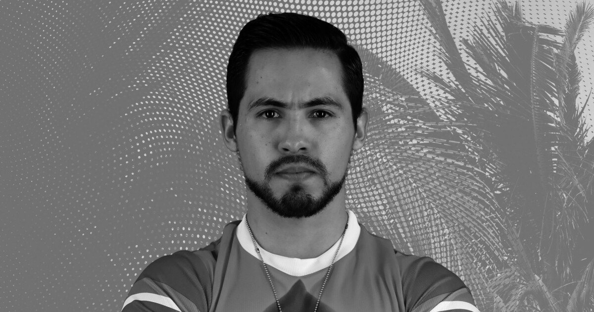 Adrián Medrano