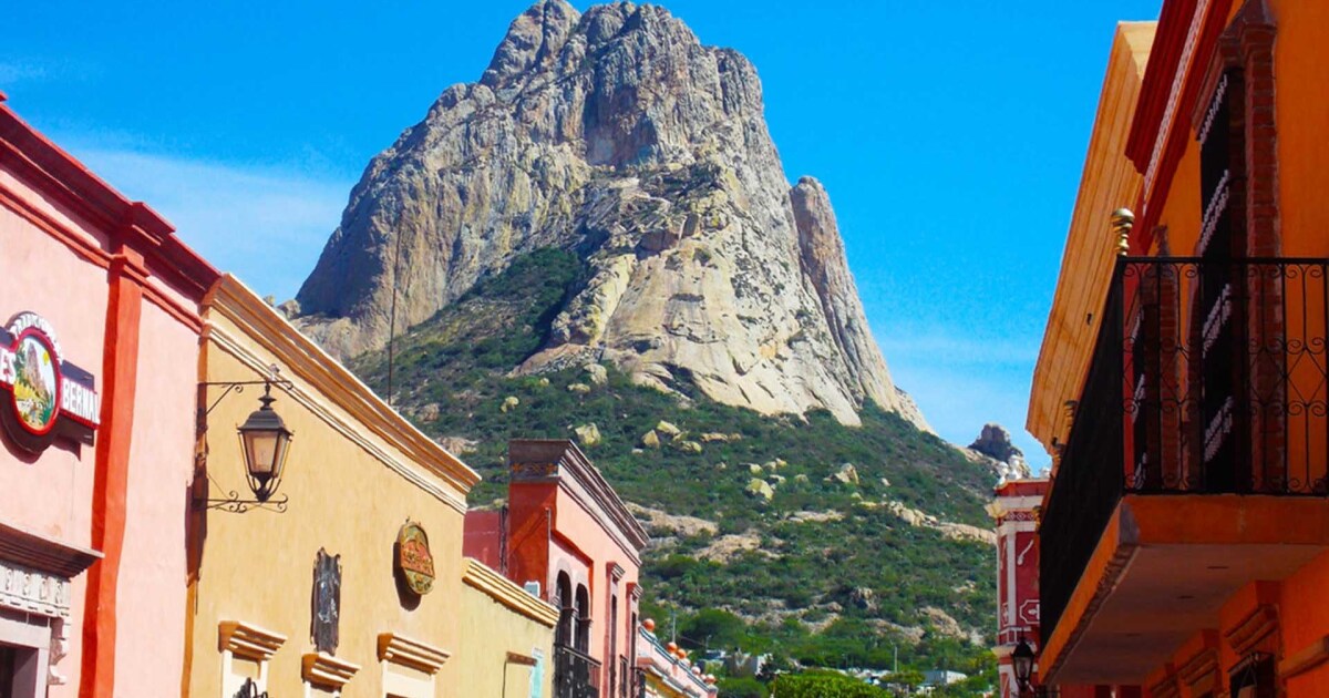 Conoce la celebración de la Santa Cruz en Peña de Bernal