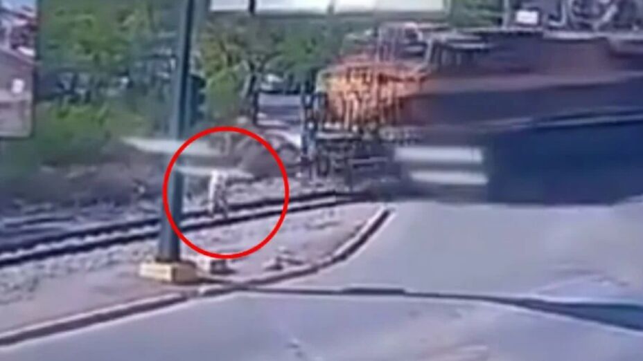 VIDEO FUERTE: Así fue el momento en el que una mujer fue arrollada por ... VIDEO FUERTE: Así fue el momento en el que una mujer fue arrollada por ...