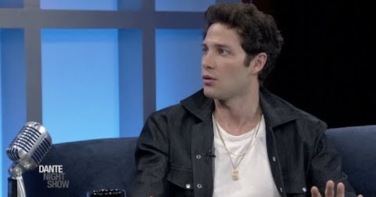 Daniel Coronel tenía tantos amigos que se sentía solo.