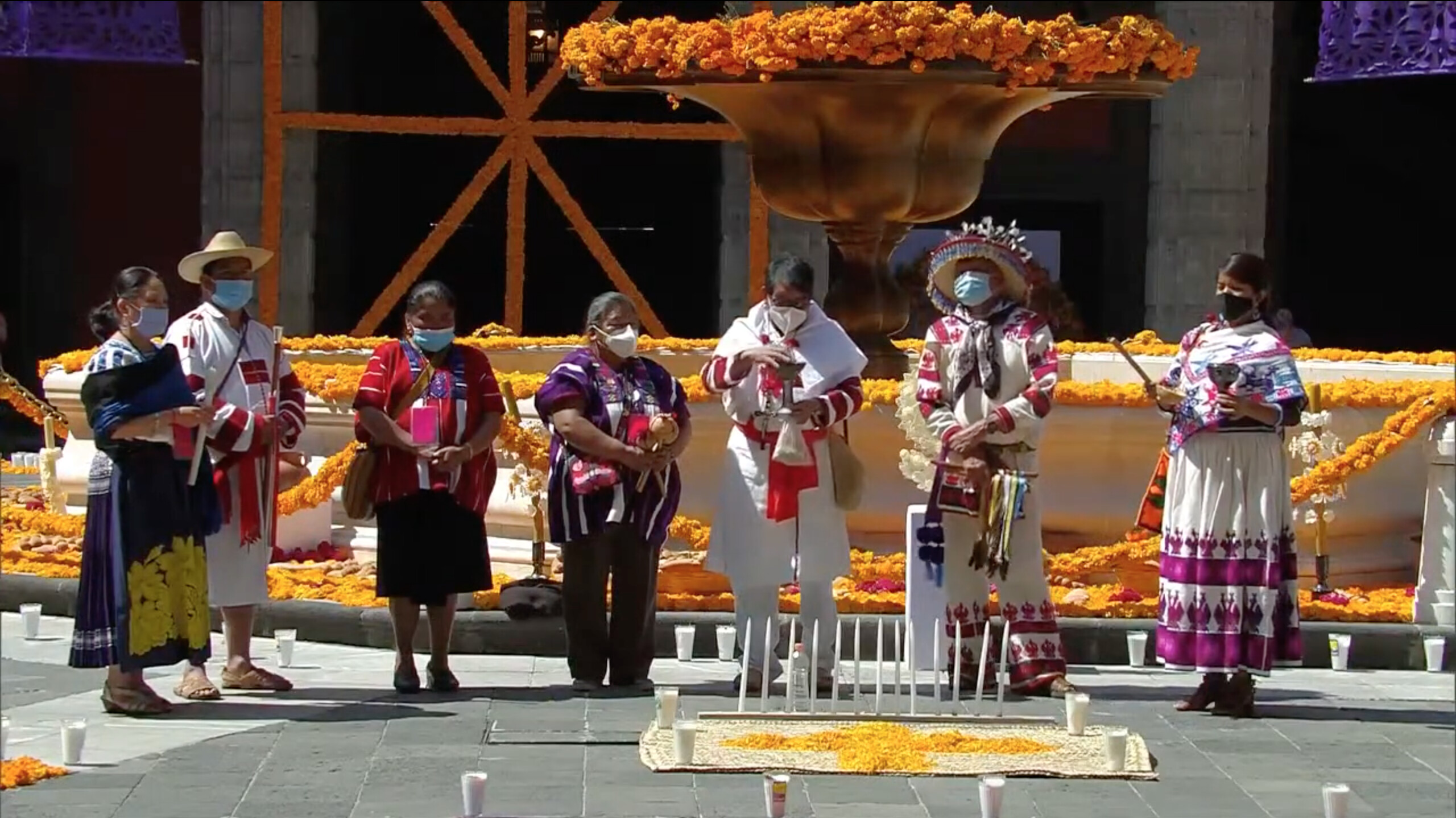 FOTOS | Realizan ceremonia wixárika en Palacio Nacional por Día de Muertos