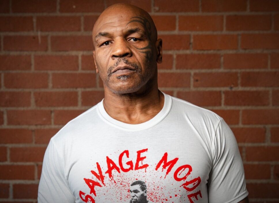 Mike Tyson medita en regresar al boxeo profesional 'por un tiempo'