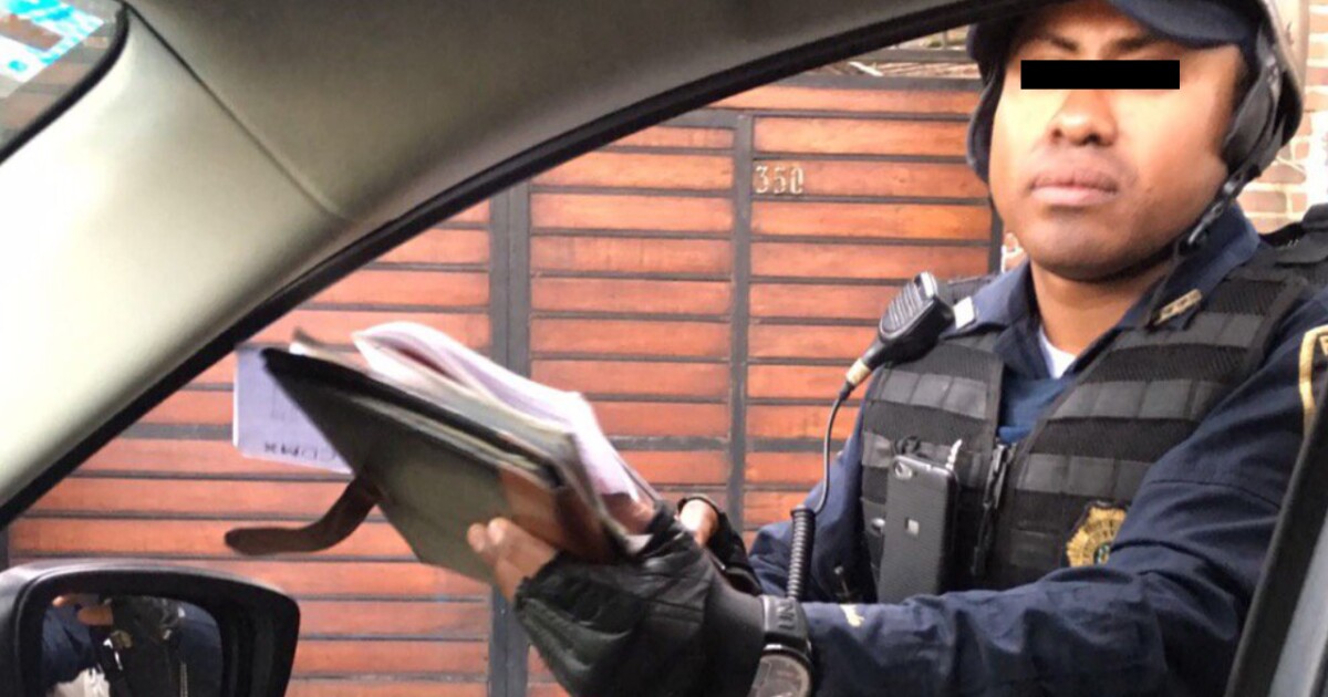 Policía De Cdmx Estalla En Llanto Al Ser Acusado Ante Asuntos Internos