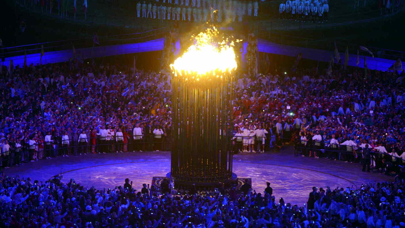 Los últimos encendidos del pebetero olímpico | FOTOS
