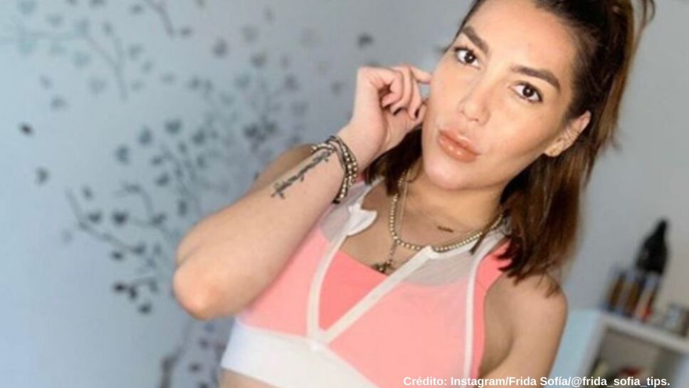 Frida Sofía incendia Instagram con ajustado traje de baño