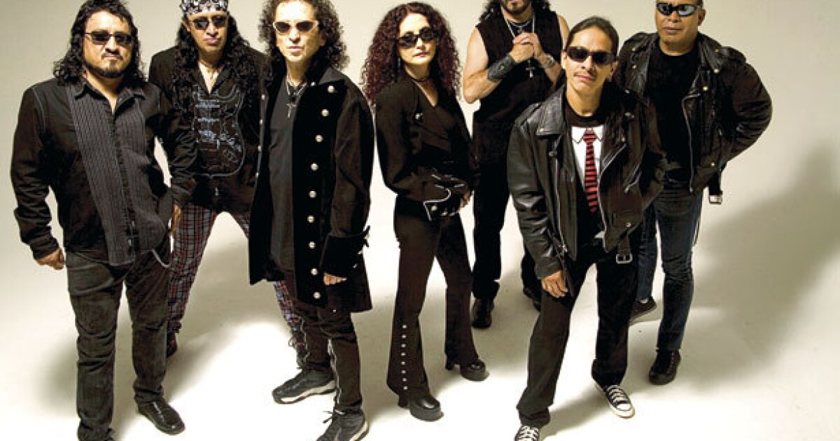 El Tri inaugura mural para celebrar 50 años de trayectoria musical