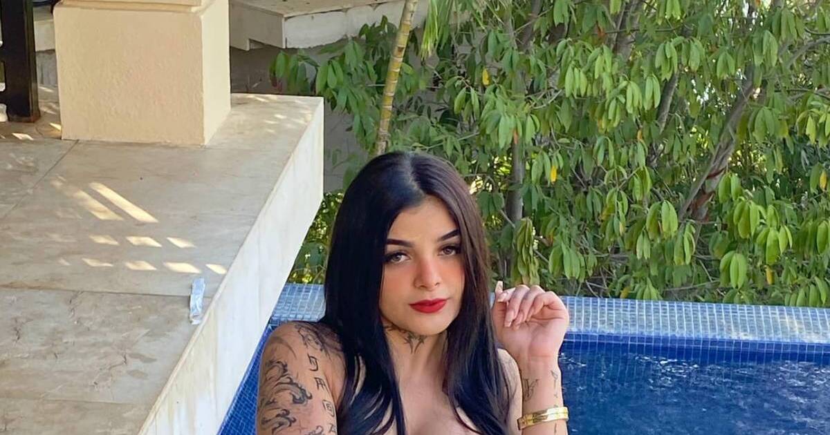 Karely Ruiz Comparte Fotos En Sensual Vestido Transparente