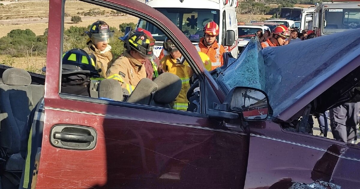 Accidente en carretera de Guanajuato-Juventino Rosas deja dos muertos