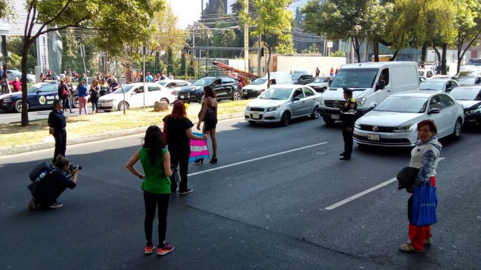 Bloqueo en Periférico Sur complicó vialidad hacia el norte