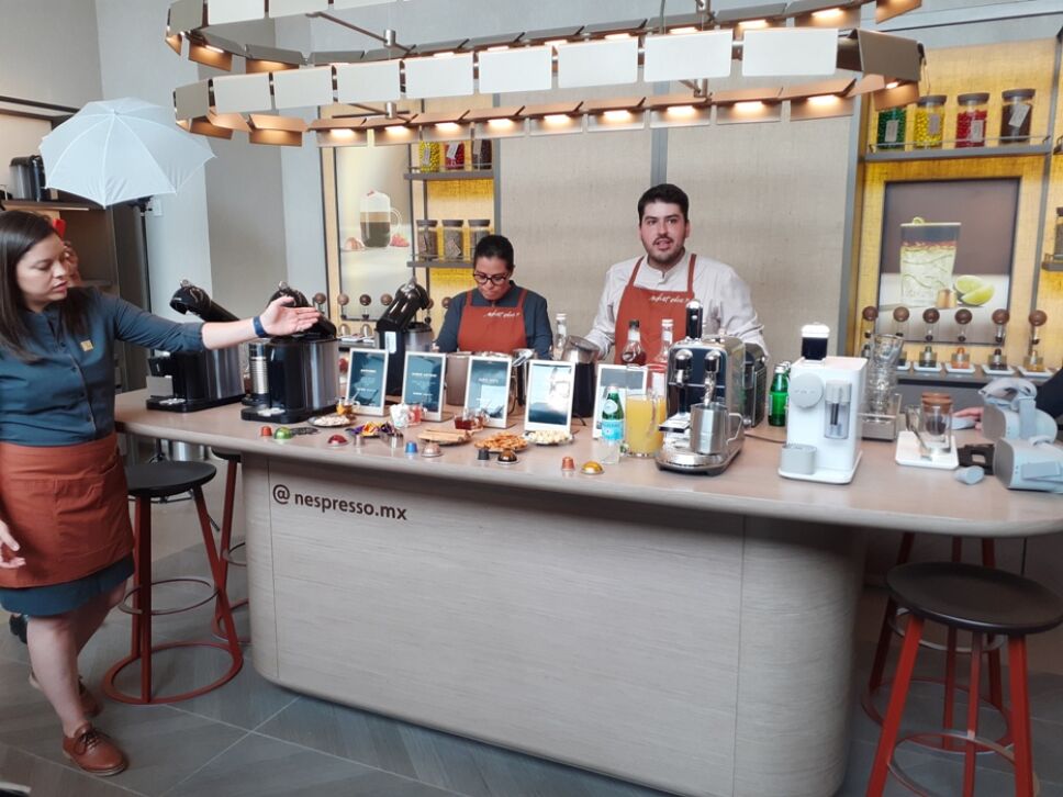 Nespresso redefine la experiencia de tomar café