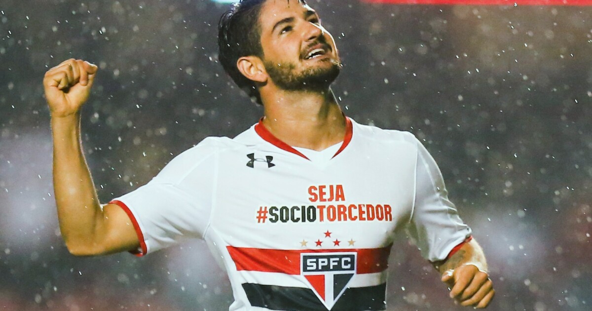 Pato regresa a Sao Paulo